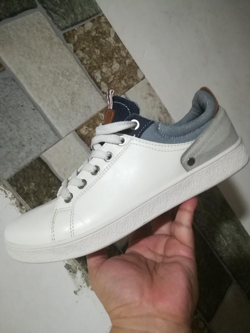 Sneakers RED TAG SHOES, Men's Fashion, Footwear, Sneakers on Carousell