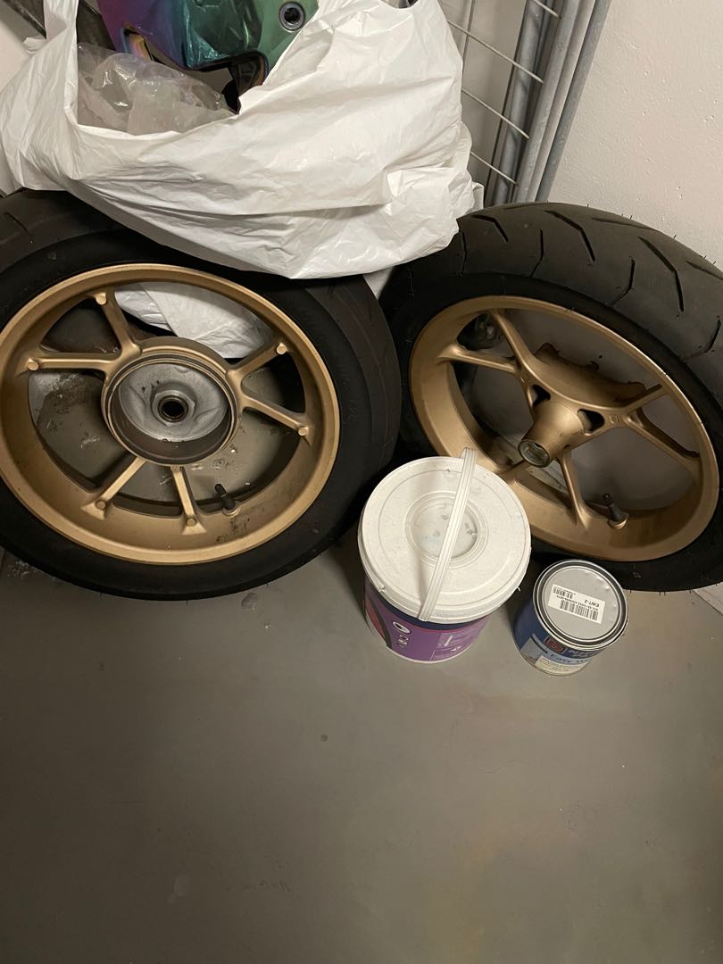 Aerox gold rims with stock tyre, Motorcycles, Motorcycle Accessories on ...