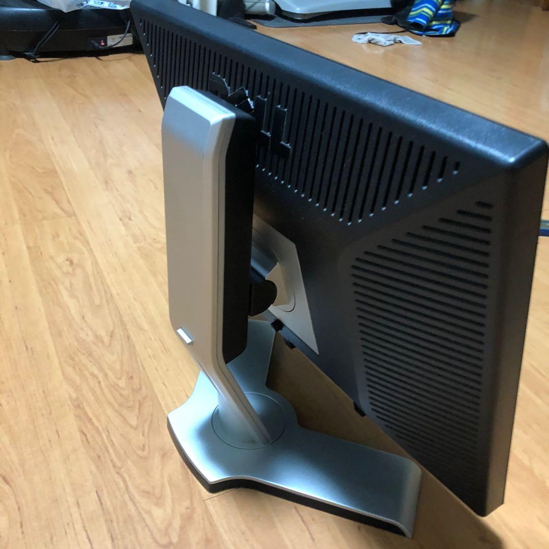Dell Monitor (19 inch), Computers & Tech, Parts & Accessories, Monitor ...