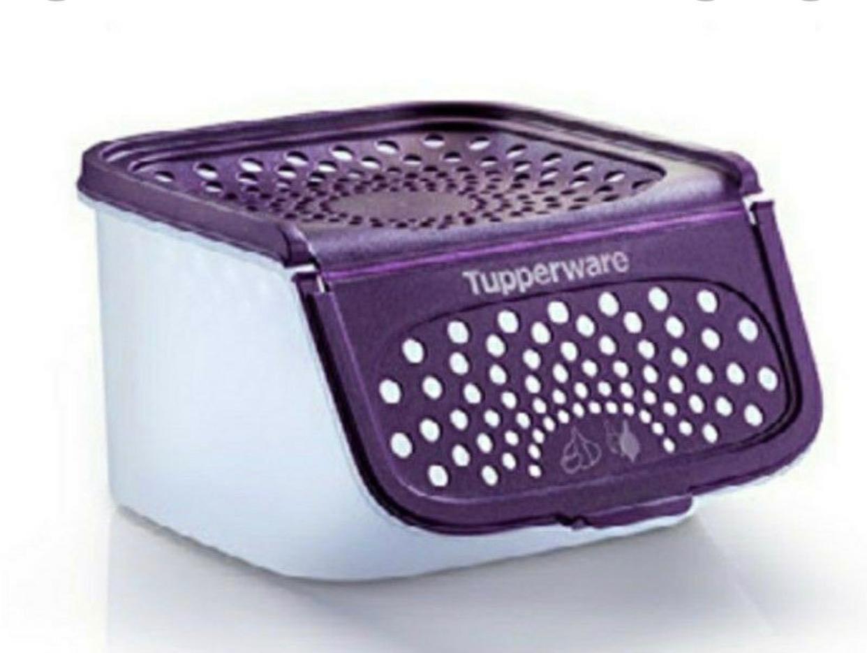 Tupperware Garlic Keeper (1) 2.3L, Furniture & Home Living, Kitchenware ...