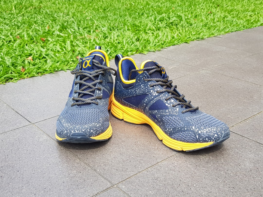 Yonex Tru Run Alpha, Men's Fashion, Footwear, Sneakers on Carousell