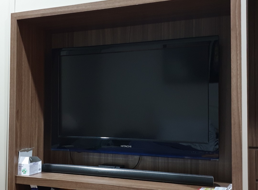32" Hitachi LCD TV + LG soundbar with Woofer, TV & Home Appliances, TV ...
