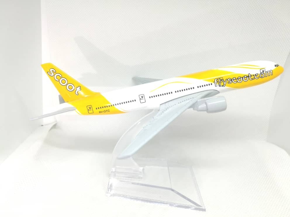 Aeroplane Model Scoot Singapore, Hobbies & Toys, Collectibles ...