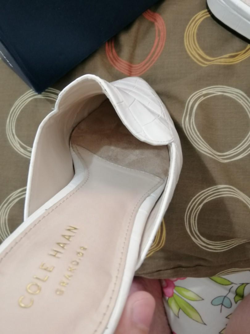 Colehann, Women's Fashion, Footwear, Flats & Sandals on Carousell