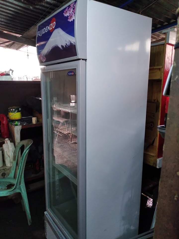 Fujidenzo 11 cu.ft Upright Chiller, TV & Home Appliances, Kitchen ...