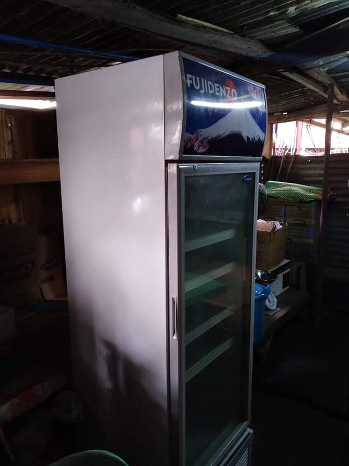 Fujidenzo 11 cu.ft Upright Chiller, TV & Home Appliances, Kitchen ...