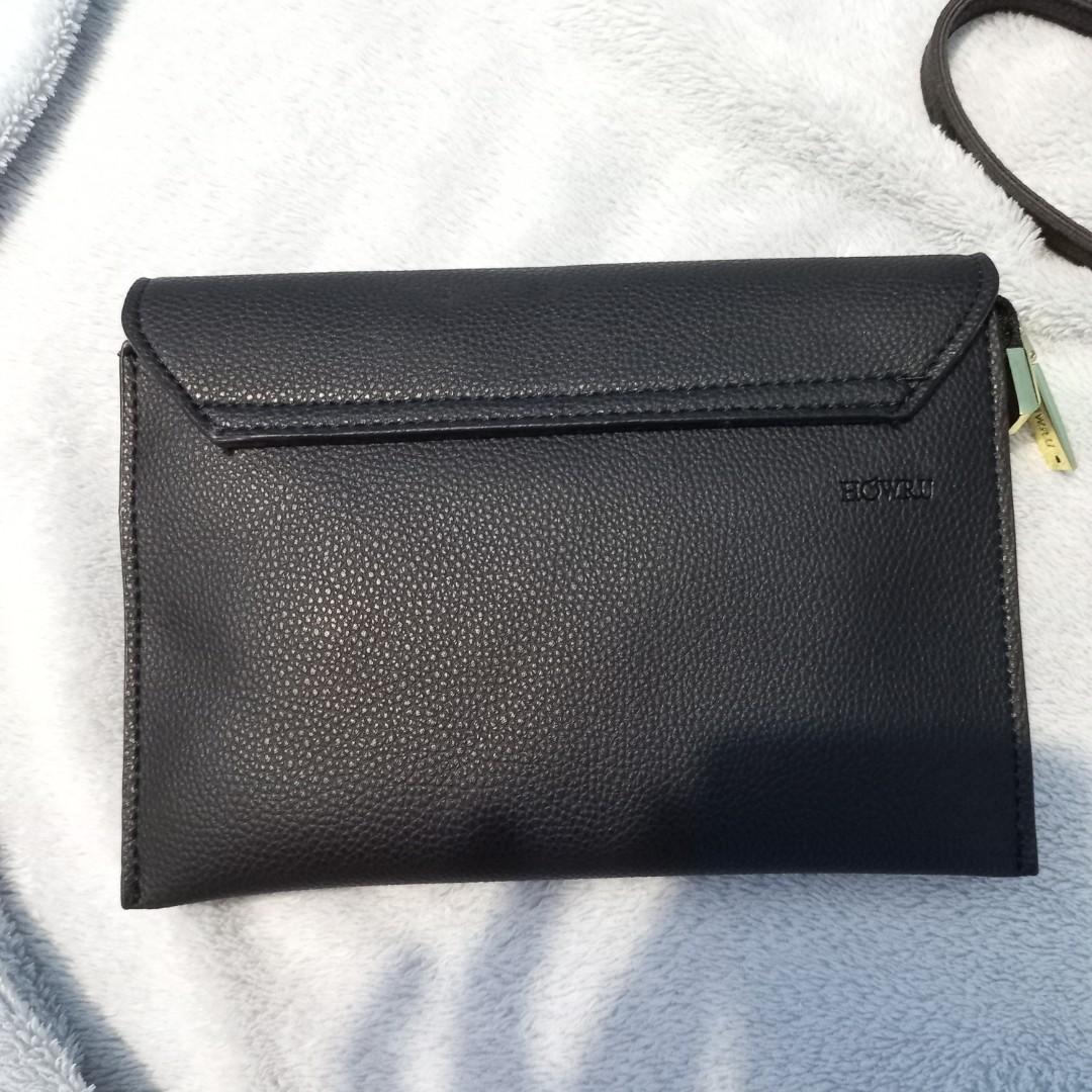 HOW.R.U Classic Black & White Sling Bag, Women's Fashion, Bags ...