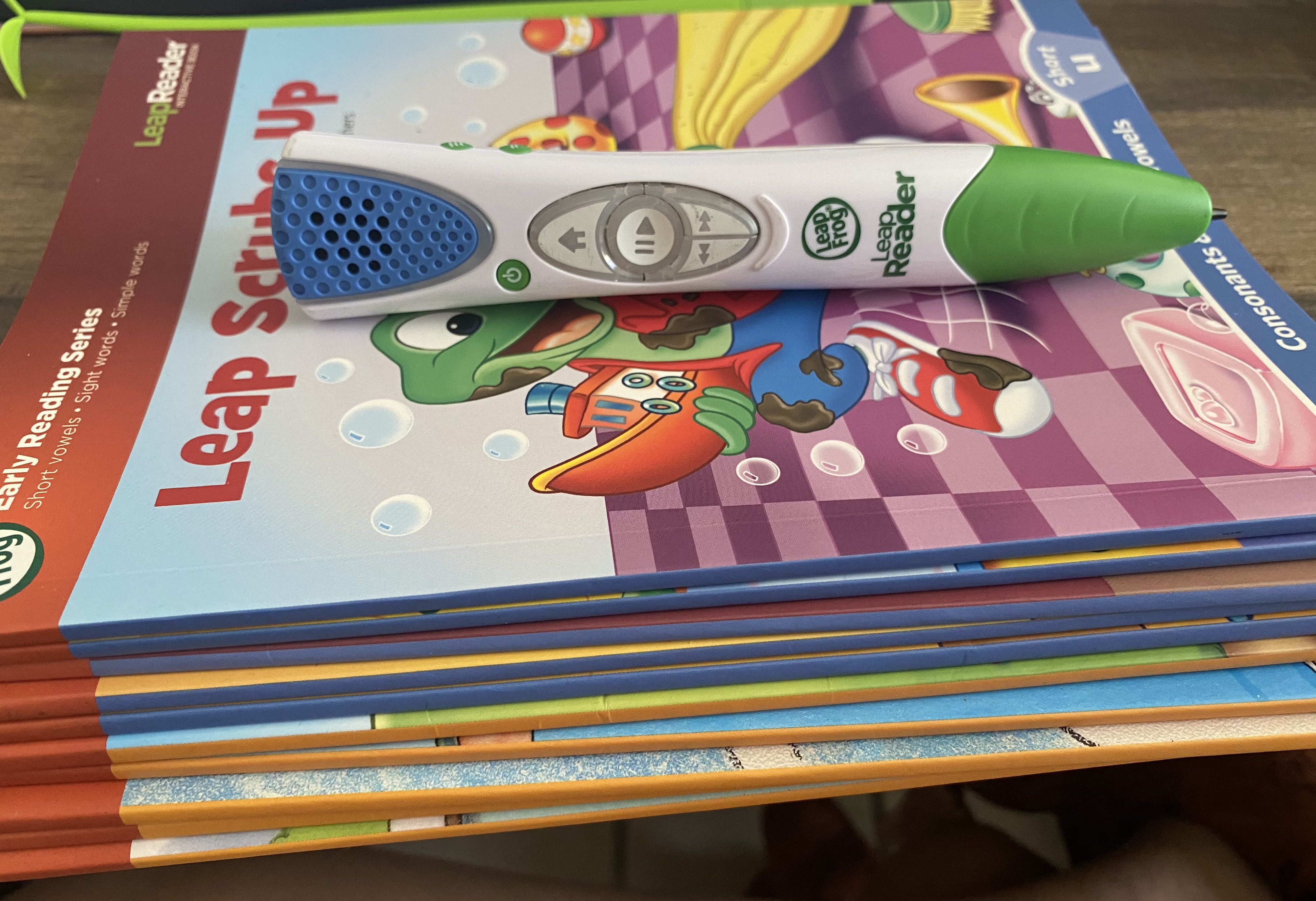 Leapfrog Leapreader System, Hobbies & Toys, Books & Magazines, Fiction ...