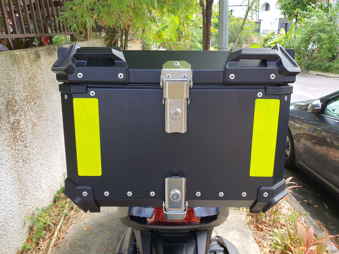 Metal motorcycle top box 55L with reflectors and back rest, Motorcycles ...