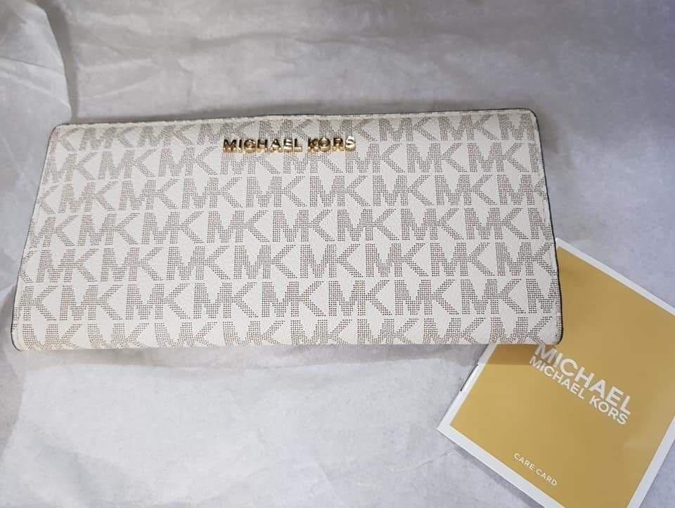 Michael kors long wallet, Women's Fashion, Bags & Wallets, Wallets ...