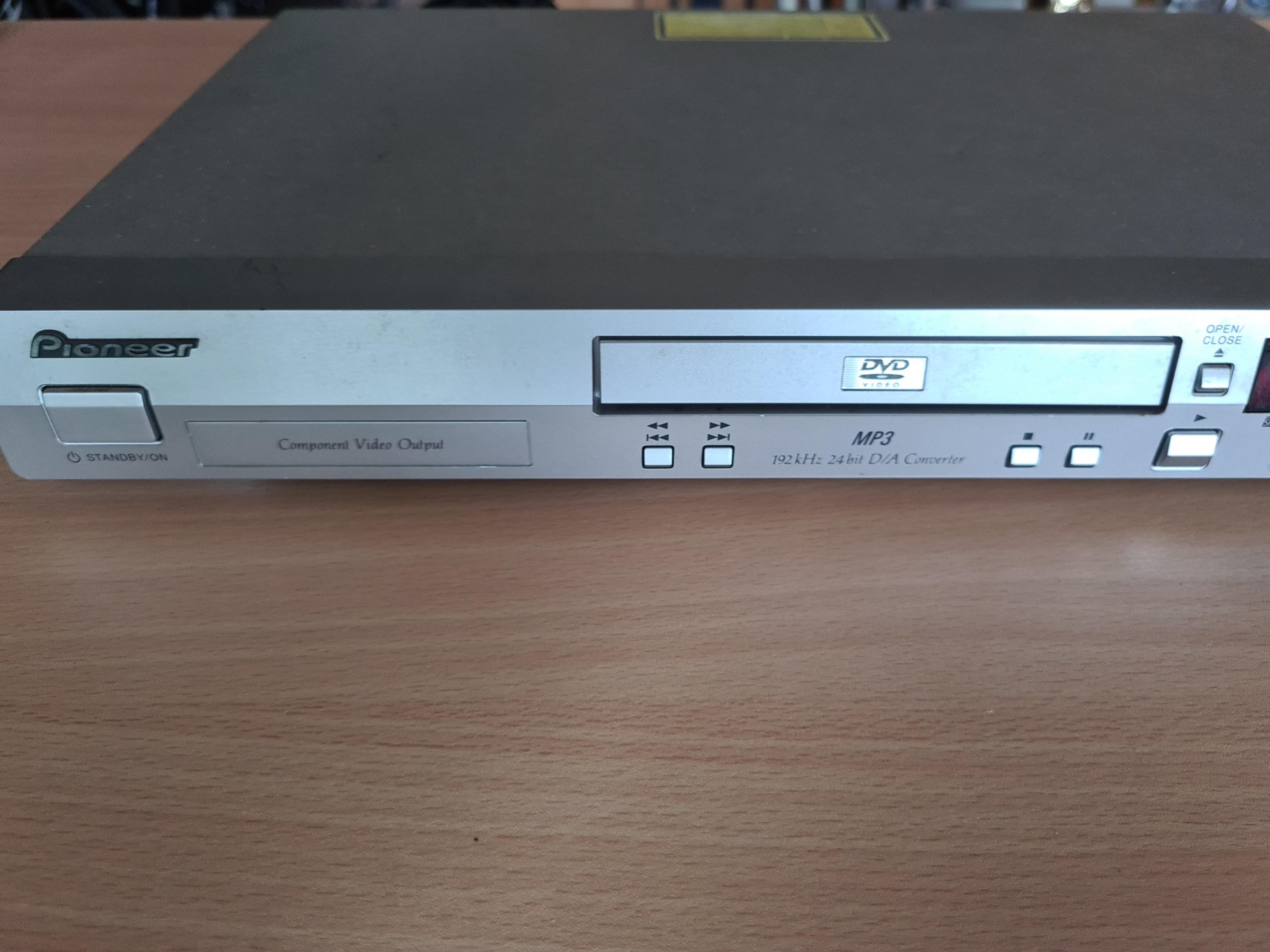 Pioneer DVD player model DV-355, Hobbies & Toys, Music & Media, CDs ...
