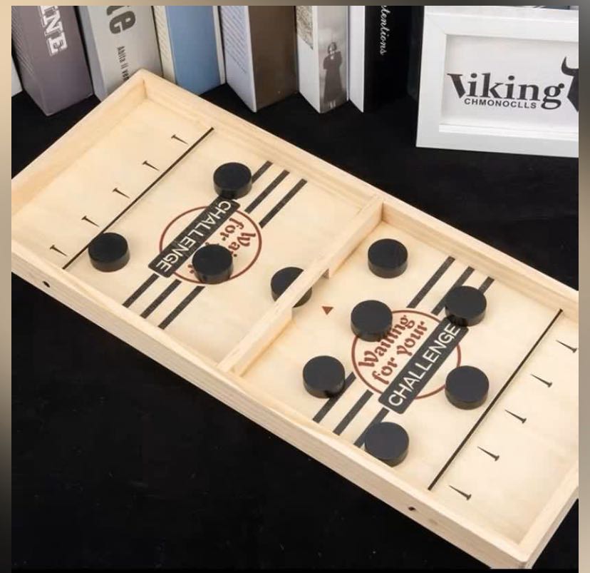Sling pluck carrom board game, Hobbies & Toys, Toys & Games on Carousell