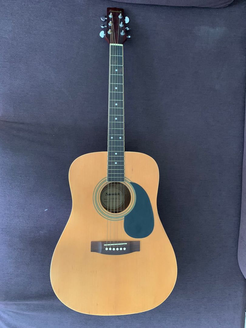 Acoustic Guitar samick, Music & Media, Music Instruments on Carousell