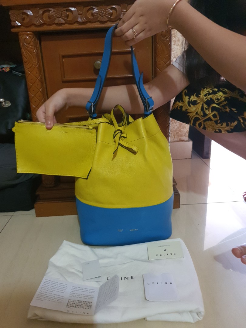 Celine serut, Fesyen Wanita, Tas & Dompet di Carousell
