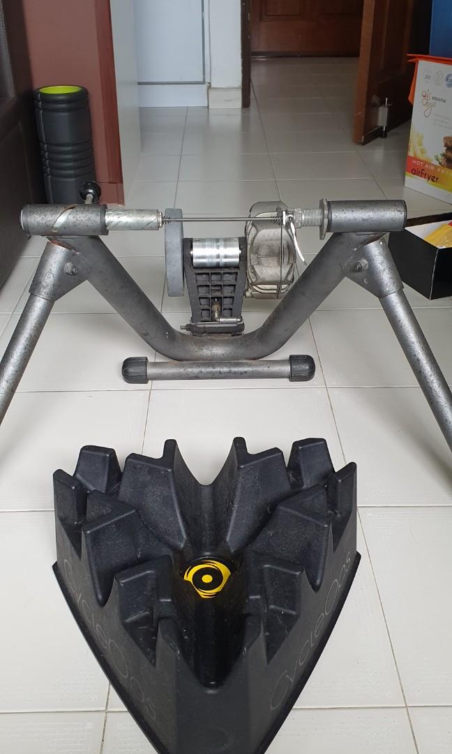 Cycleops fluid trainer with stand & skewer, Sports Equipment, Bicycles ...
