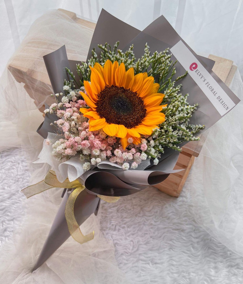 Mini Sunflower bouquet delivery, Furniture & Home Living, Gardening ...
