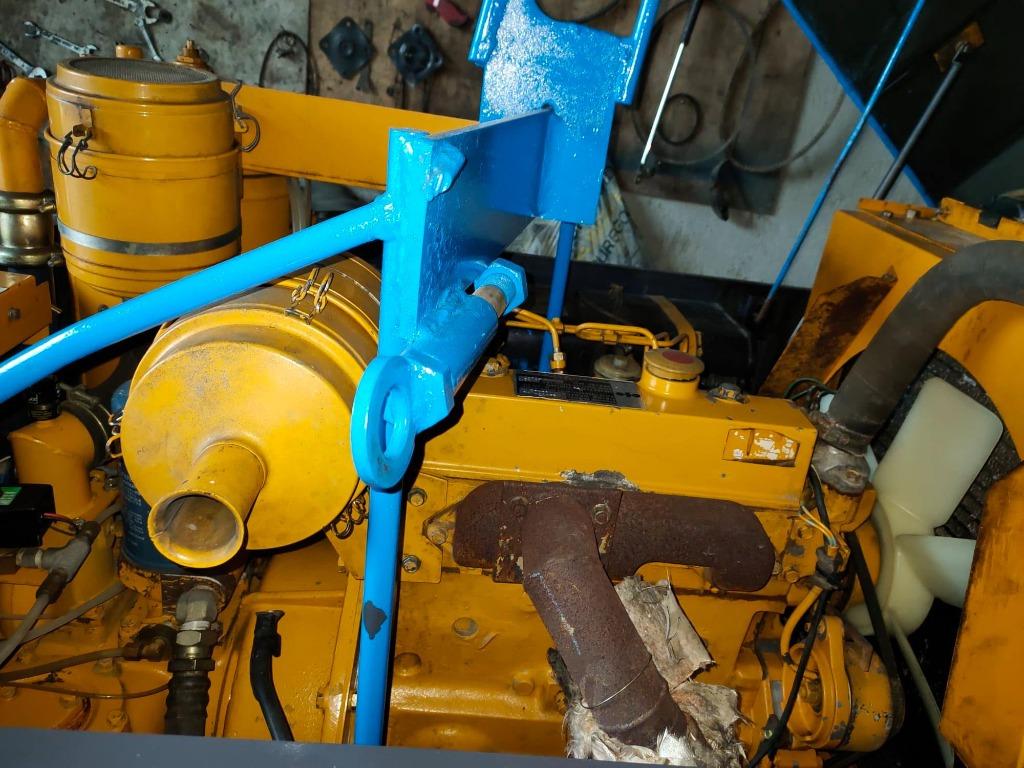 Komatsu Air Compressor 130 CFM, Commercial & Industrial, Industrial ...