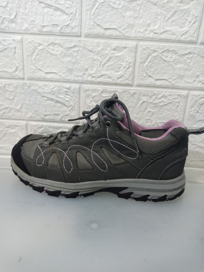 Dakota Tarantula Safety boot, Men's Fashion, Footwear, Boots on Carousell