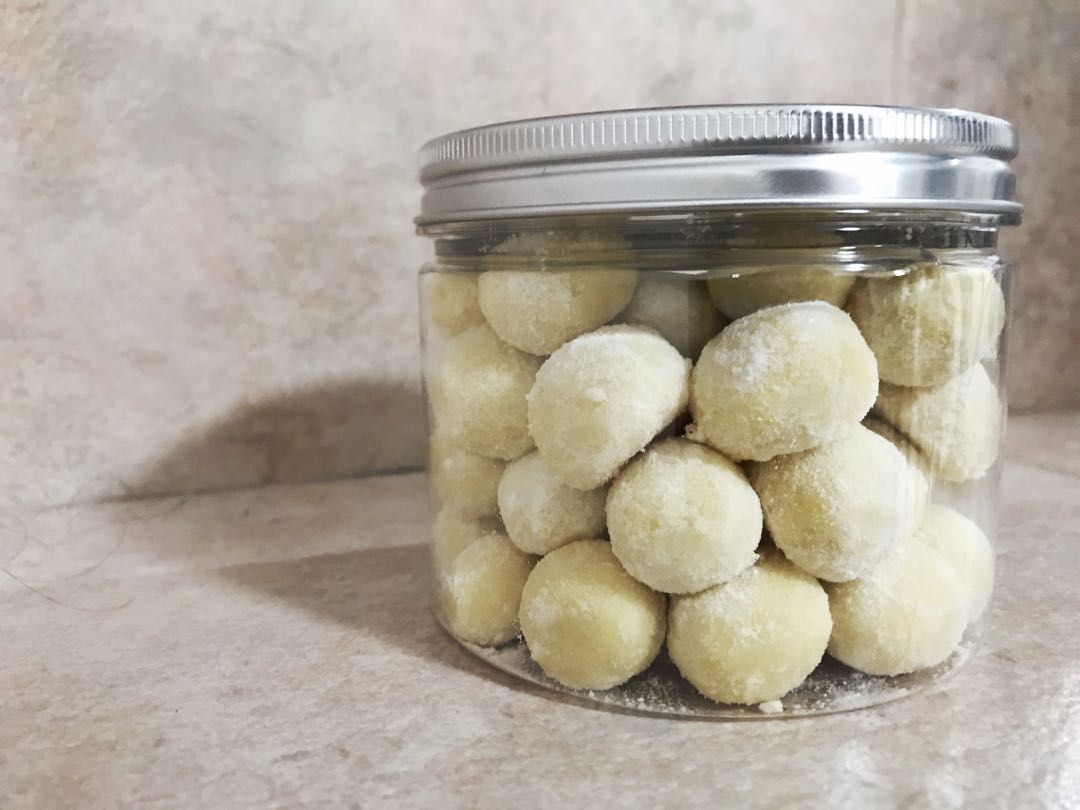 Ghee Cookies (Kuih Momo), Food & Drinks, Homemade Bakes on Carousell