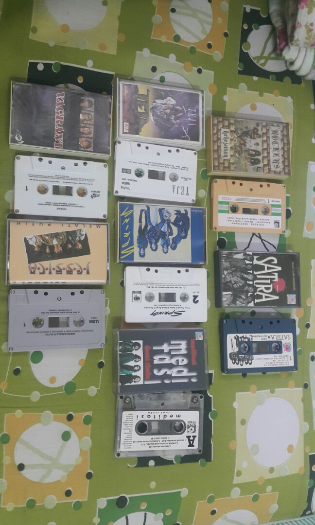 KASET MELAYU LAMA, Hobbies & Toys, Music & Media, CDs & DVDs on Carousell