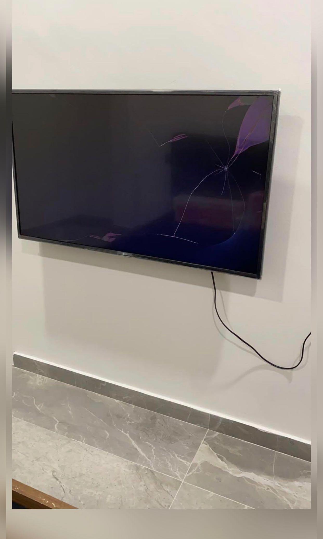 LG 43’ Smart TV (Broken LCD screen), TV & Home Appliances, TV ...