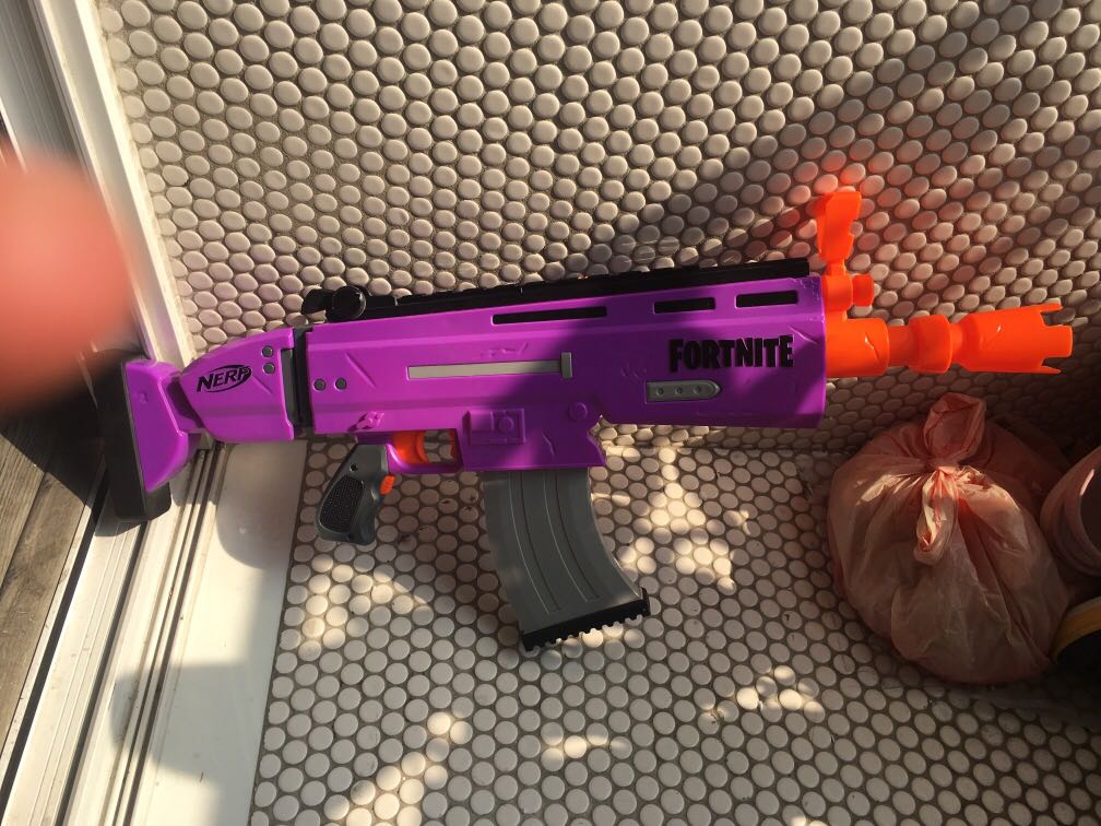 Nerf Gun AR-E, 興趣及遊戲, 玩具 & 遊戲類 - Carousell