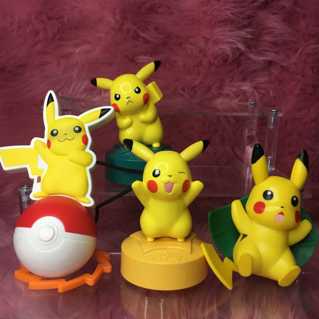 POKEMON PIKACHU SET | PRE-OWNED, Hobbies & Toys, Toys & Games on Carousell