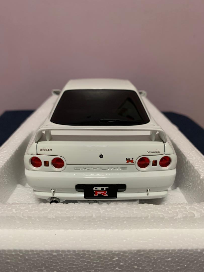 Autoart GTR R32 1:18 white V-Spec ii tuned version, Hobbies & Toys, Toys & Games on Carousell