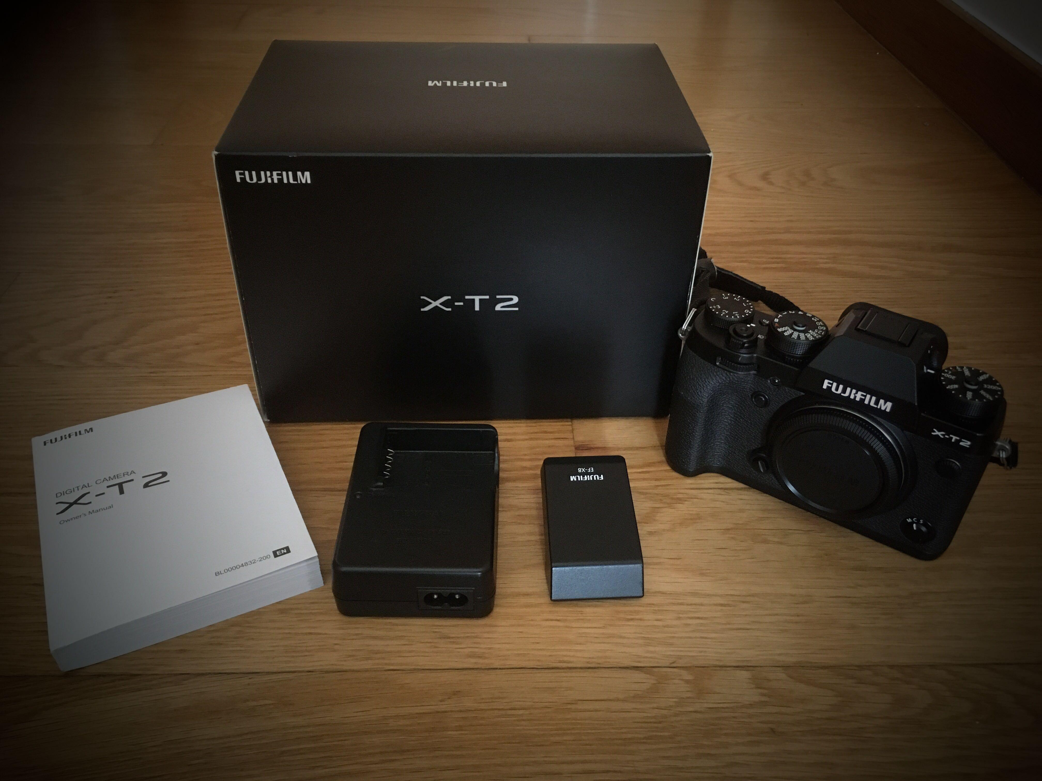 Fuji XT2 - mirrorless (boxed), Photography, Cameras on Carousell