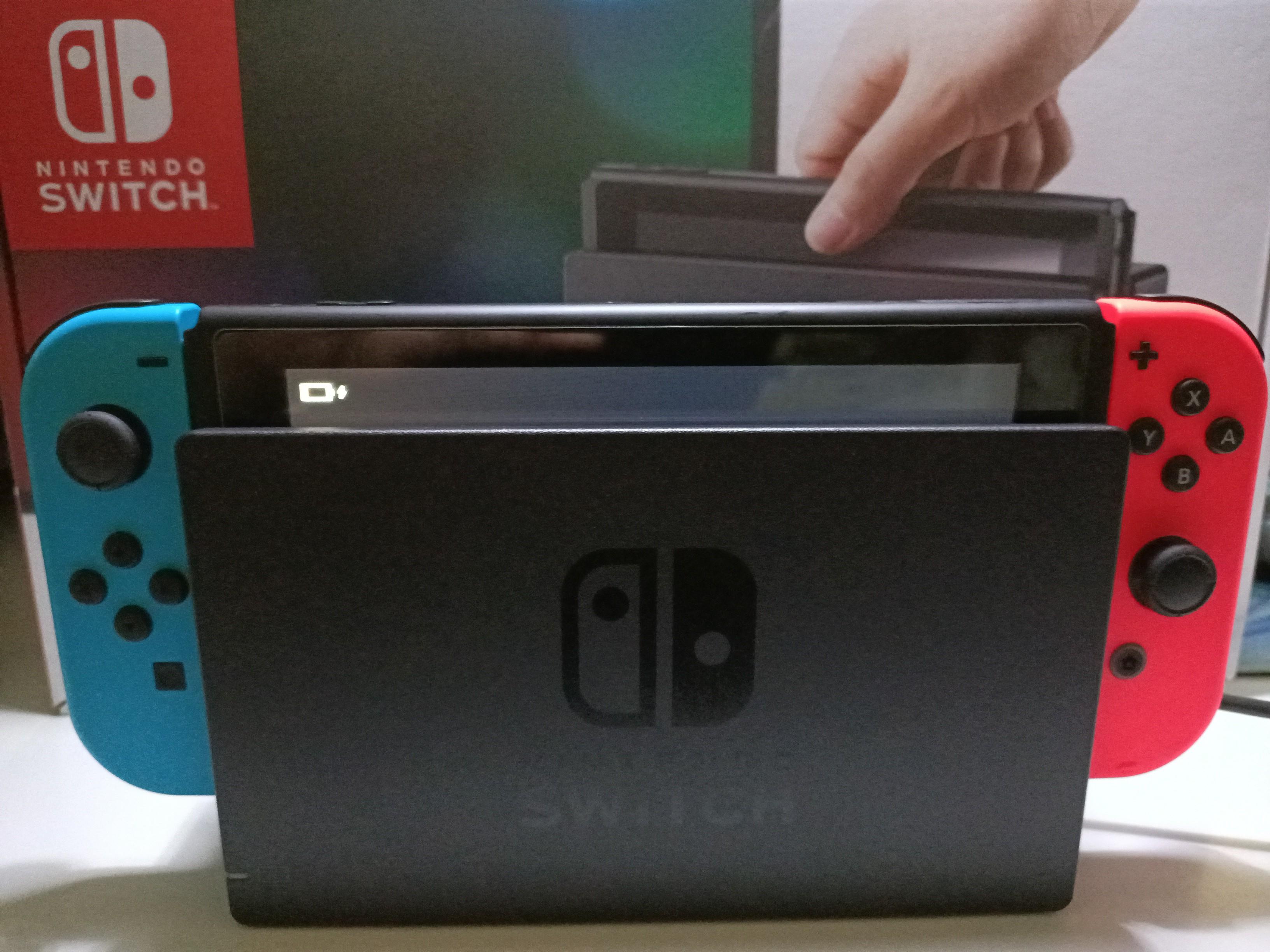 Nintendo Switch (1st GEN) Full Set + The Legend of Zelda + Tempered ...