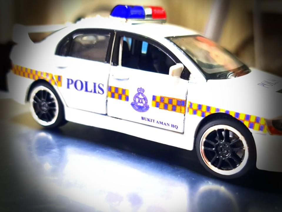 Police Cars Scale 1:32, Hobbies & Toys, Toys & Games on Carousell