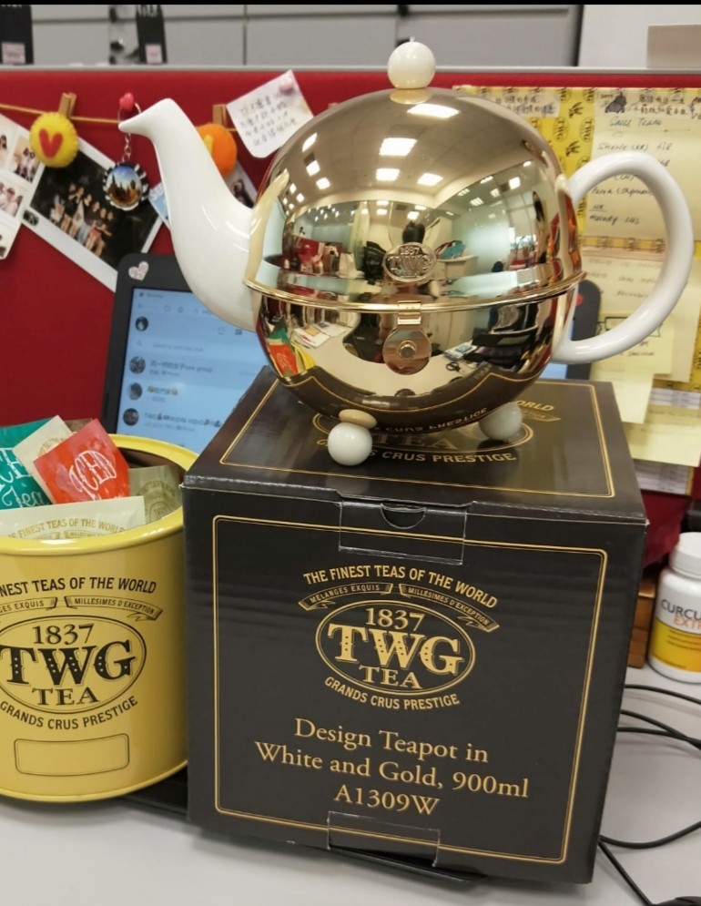 Twg teapot in white and gold 900ml, Furniture & Home Living, Home Decor ...