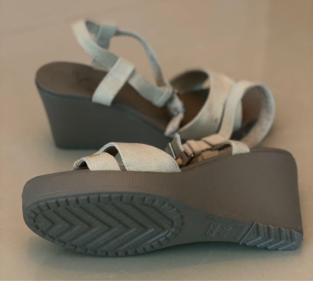 Crocs Wedges, Women's Fashion, Footwear, Sandals on Carousell