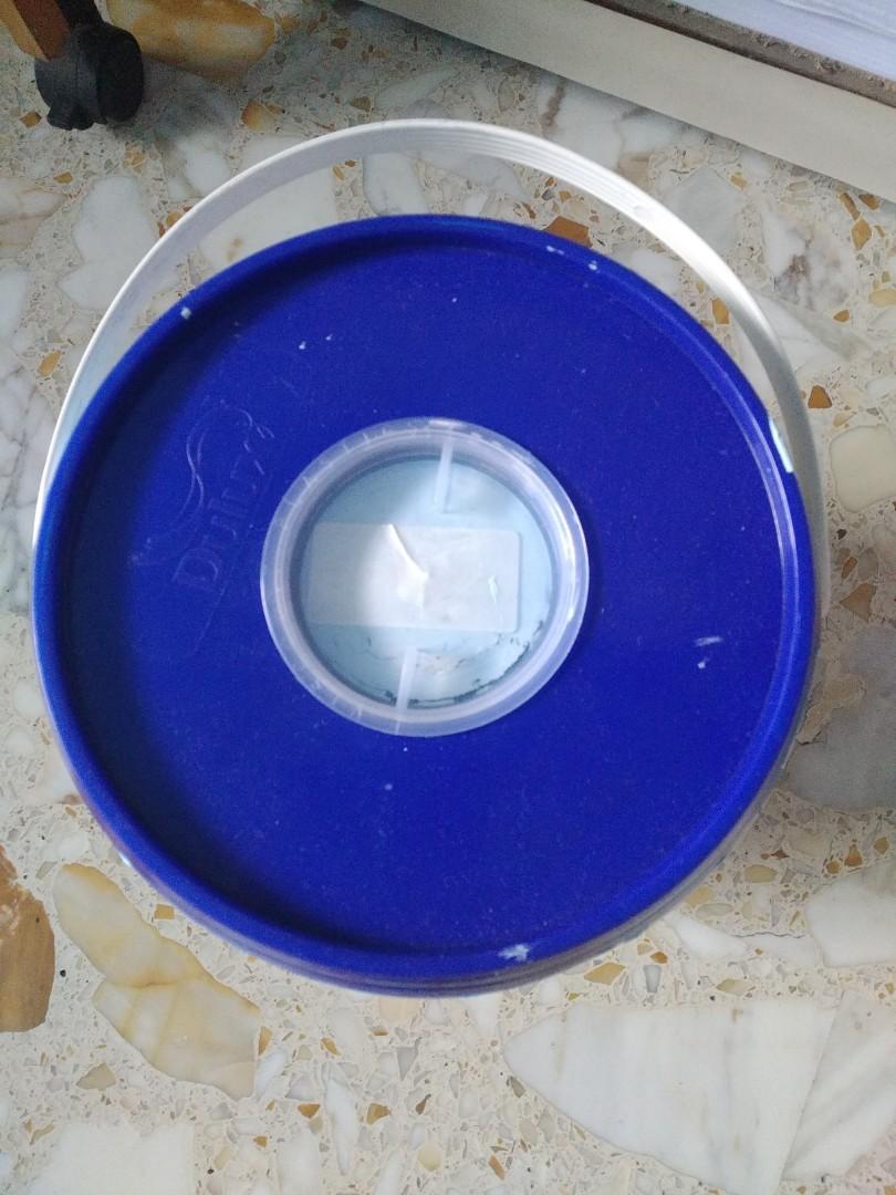 Dulux pentalite blue paint, Everything Else on Carousell