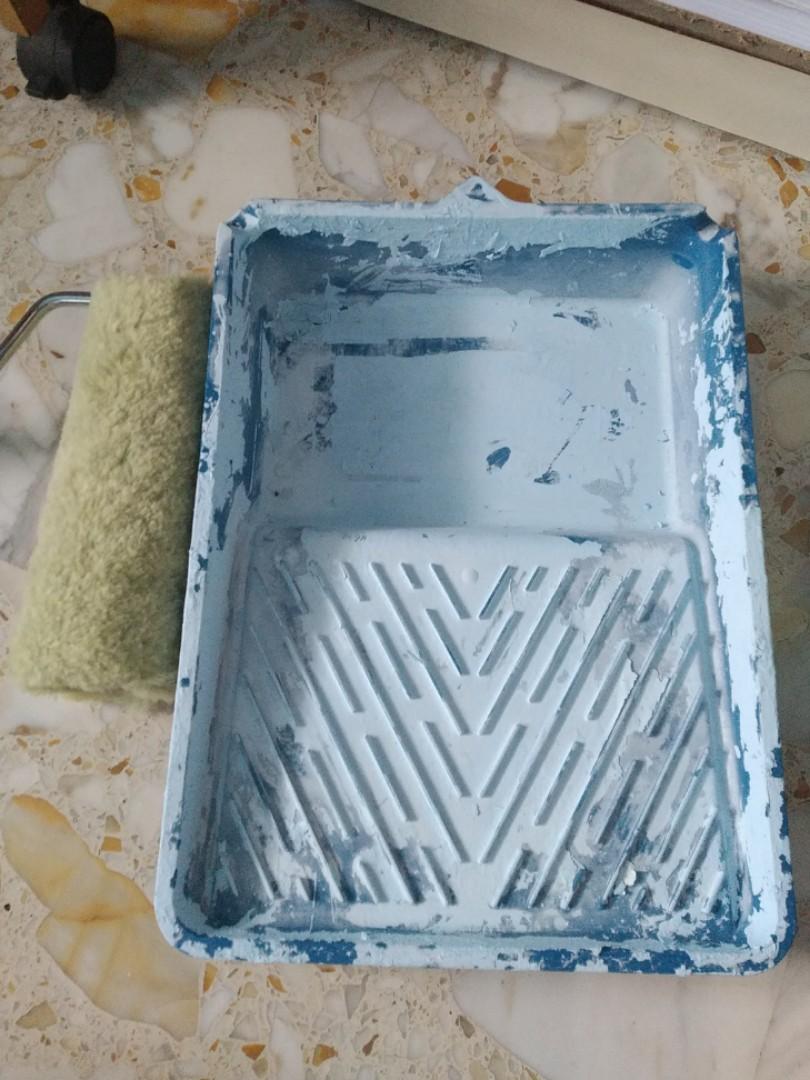 Dulux pentalite blue paint, Everything Else on Carousell