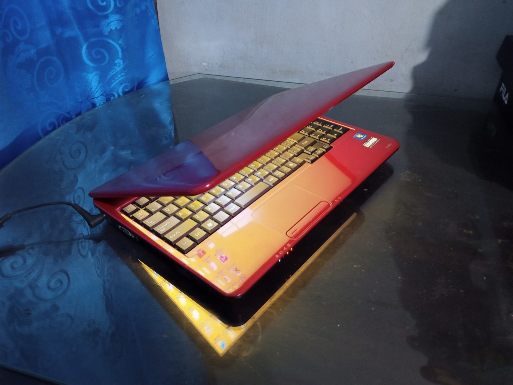 GLOSSY RED LAPTOP CORE i5 WINDOWS 10 WIFI READY, Computers & Tech ...