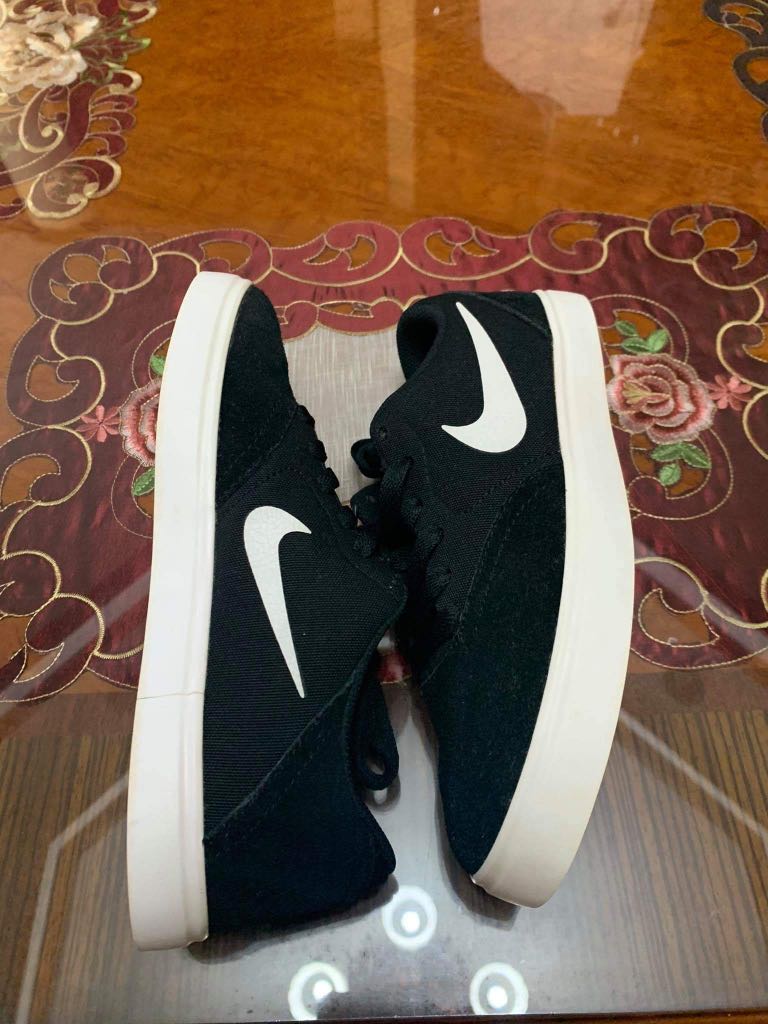 Nike SB Check (GS), Women's Fashion, Footwear, Sneakers on Carousell