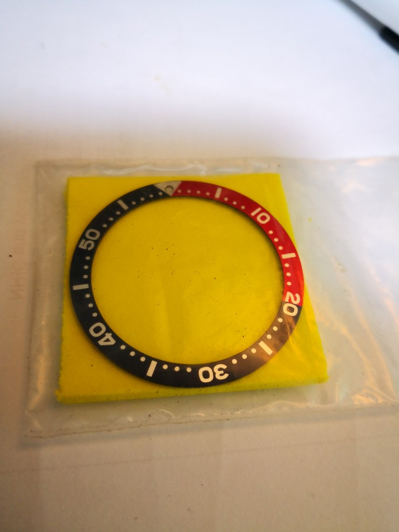 Original seiko bezel insert, Everything Else on Carousell
