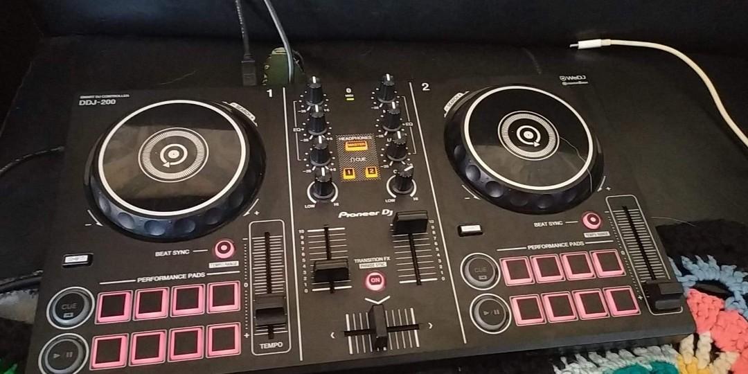Pioneer DDJ-200, Hobbies & Toys, Music & Media, CDs & DVDs on Carousell
