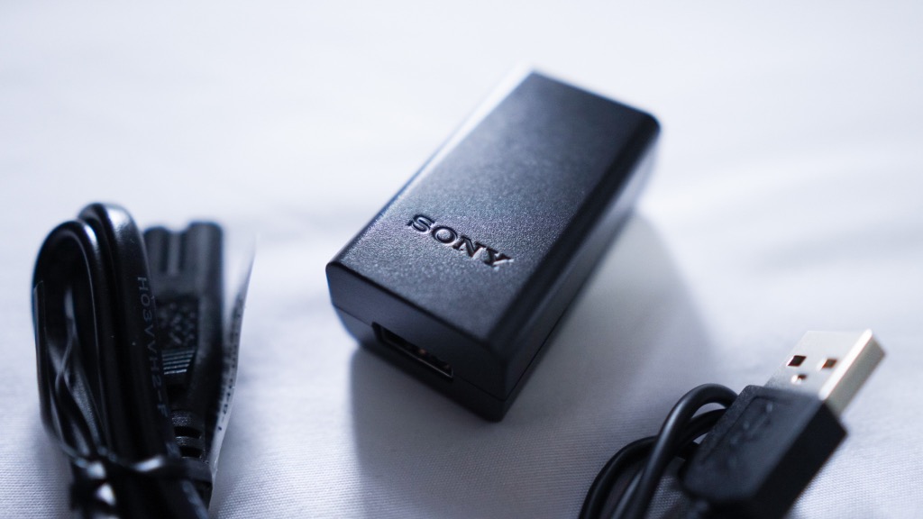 Brand new Sony AC Adapter AC-UUE12 complete set, Photography, Cameras ...