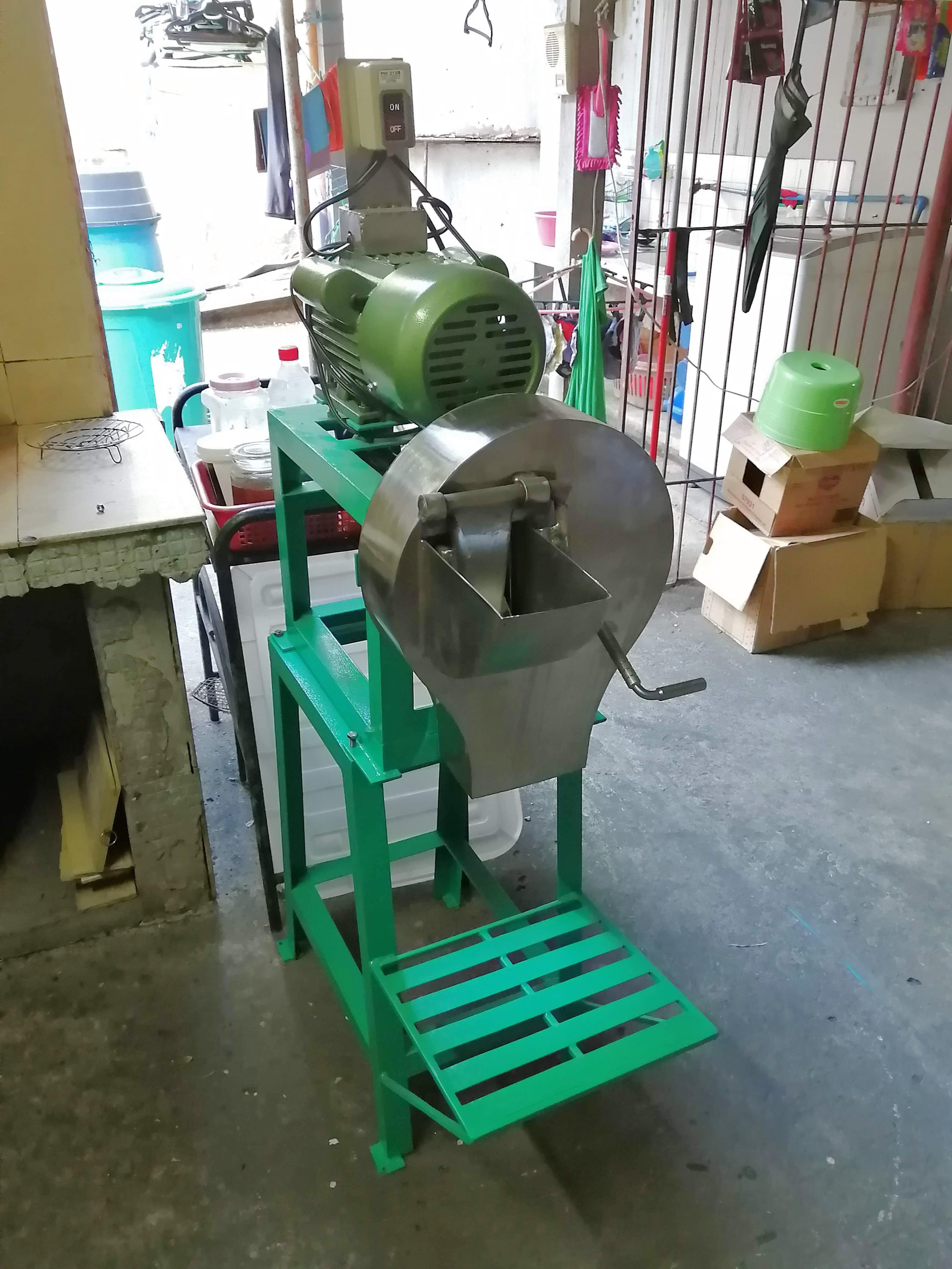 Heavy duty Cassava Grater/Grinder, TV & Home Appliances, Kitchen ...