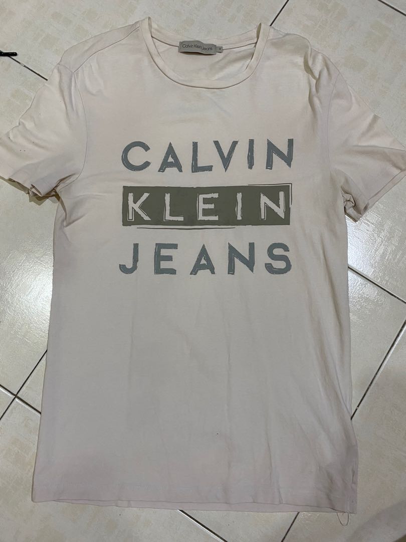 CK T shirt., Men's Fashion, Tops & Sets, Tshirts & Polo Shirts on Carousell