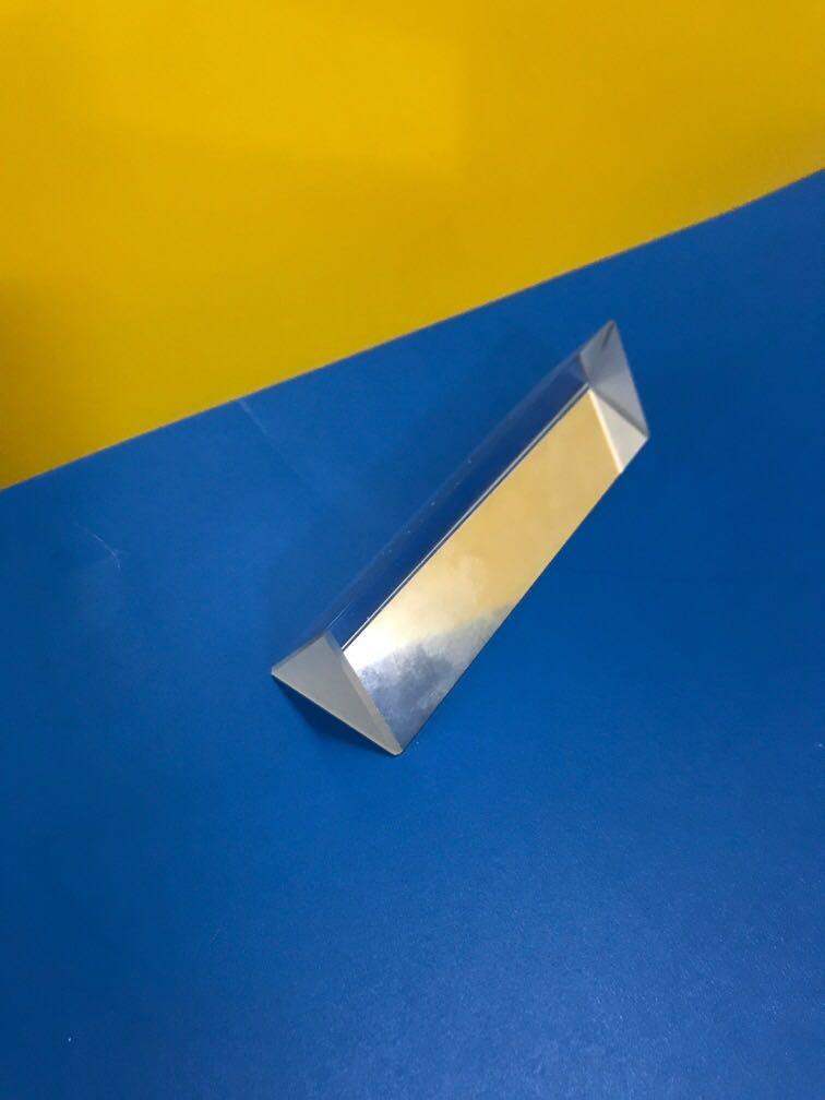 Crystal Triangular Prism水晶三角柱體, 興趣及遊戲, 手作＆自家設計, 文具及工藝 - 畫作及印刷品 - Carousell