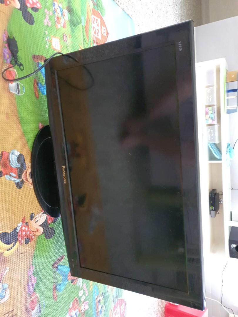 Panasonic 32 inch LCD TV, TV & Home Appliances, TV & Entertainment on ...