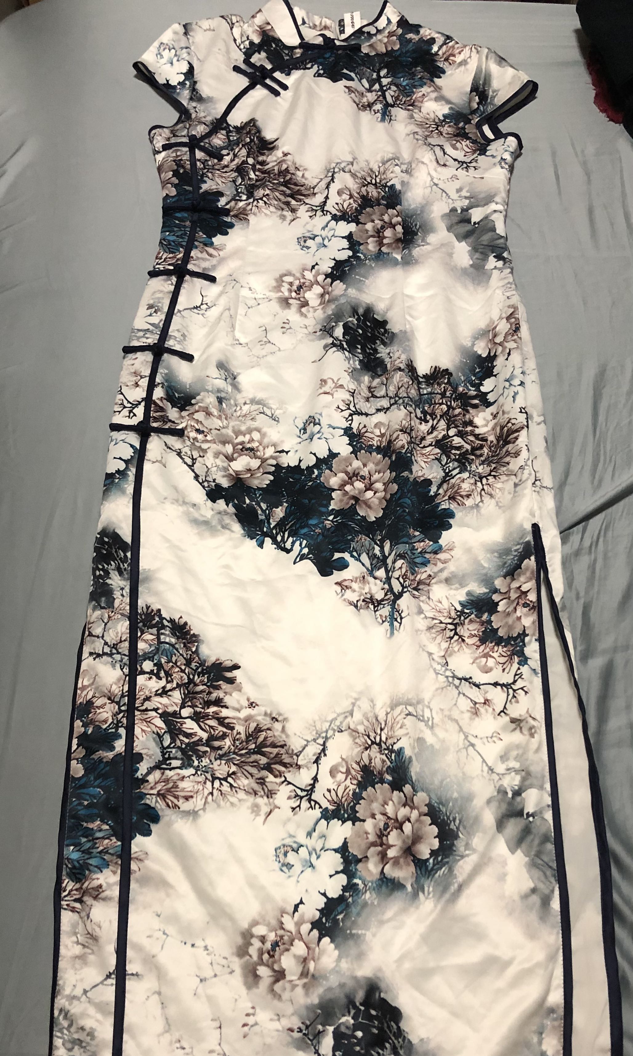 Cheong Sam, Women's Fashion, Muslimah Fashion, Dresses on Carousell