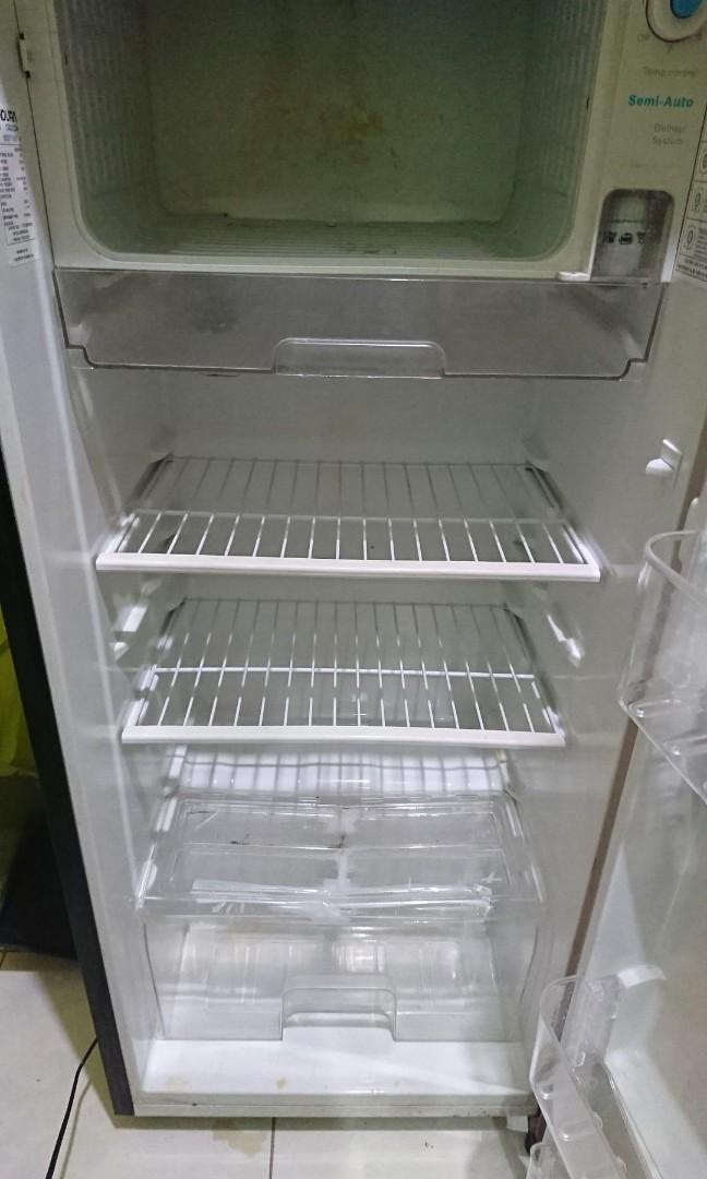 Condura Refrigerator Defective, TV & Home Appliances, Kitchen ...