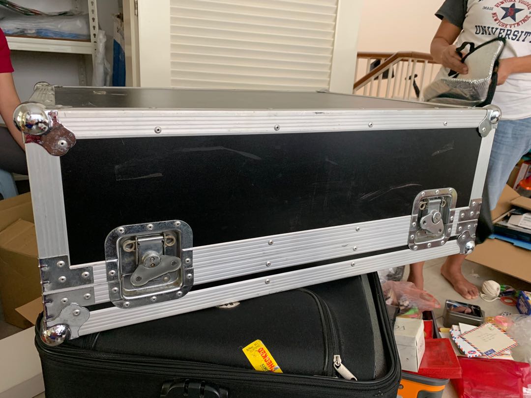 Heavy metal box, Hobbies & Toys, Stationery & Craft, Craft Supplies ...