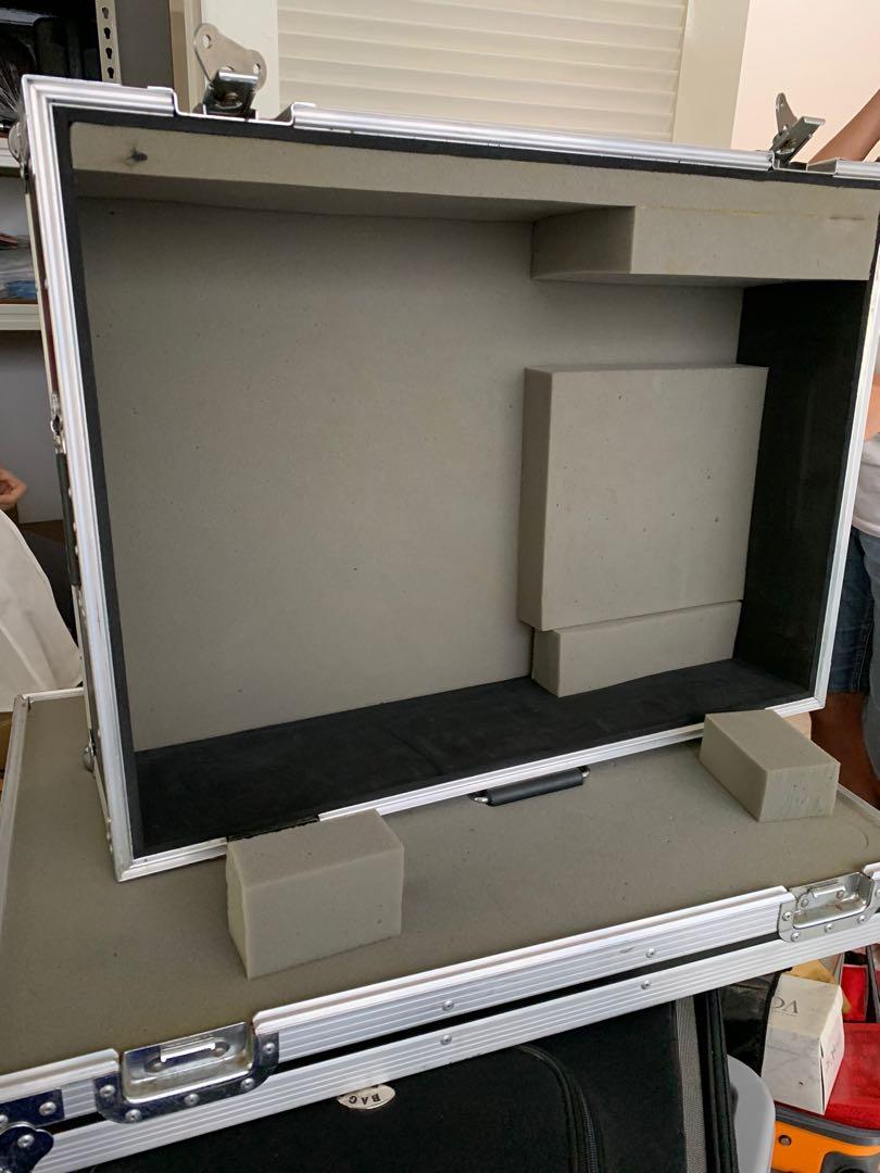 Heavy metal box, Hobbies & Toys, Stationery & Craft, Craft Supplies ...