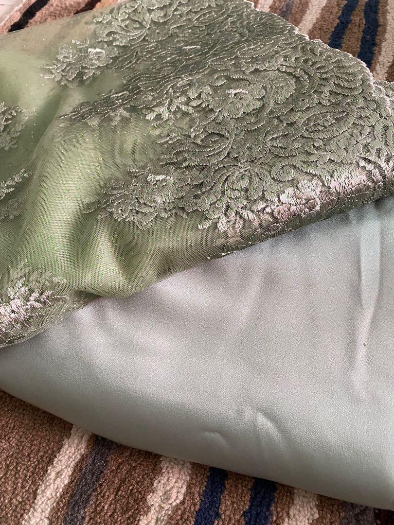 Kain lace and satin lining, Women's Fashion, Muslimah Fashion, Baju ...