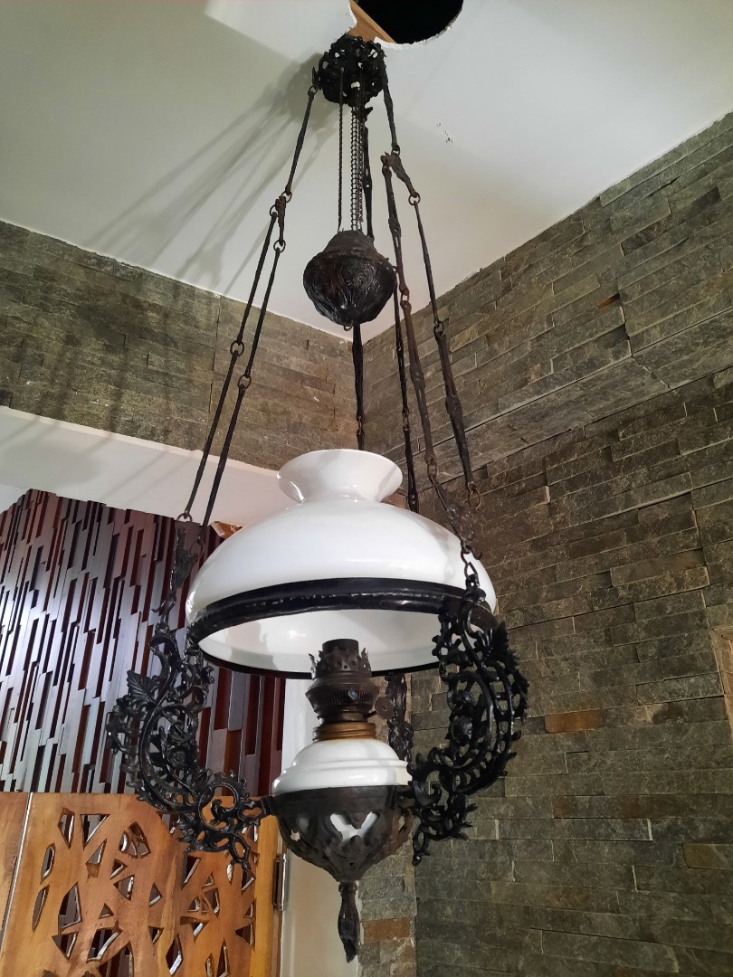Peranakan lamp, Vintage & Collectibles, Vintage Collectibles on Carousell